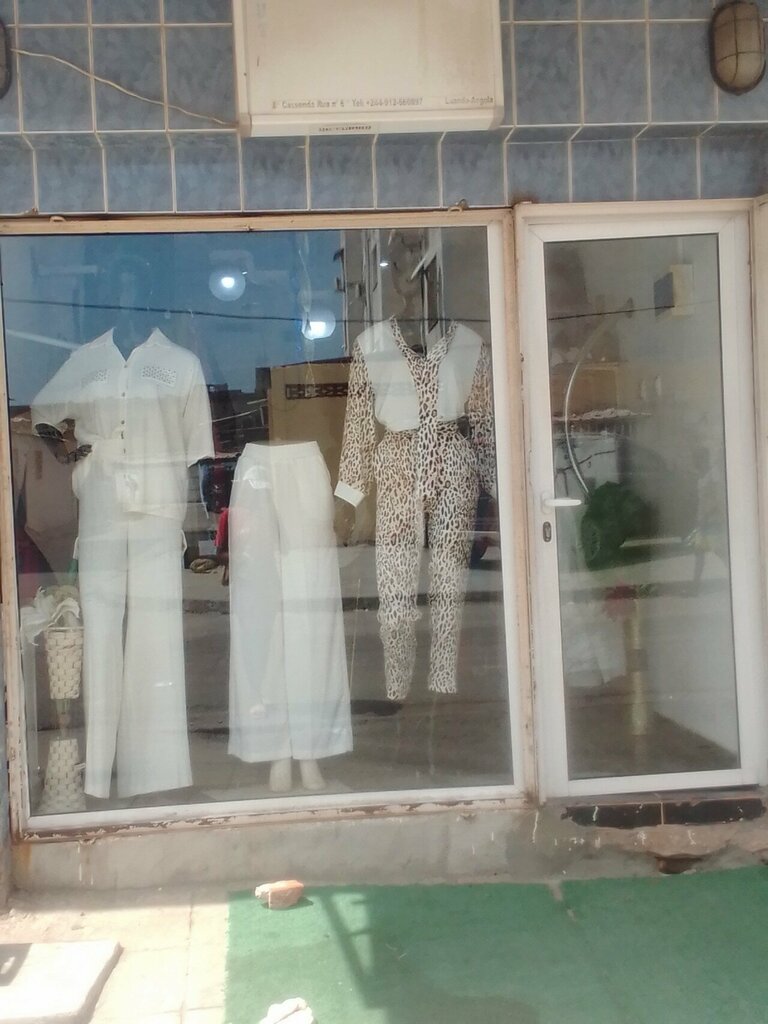 Dış giyim mağazası Boutique, Loanda, foto