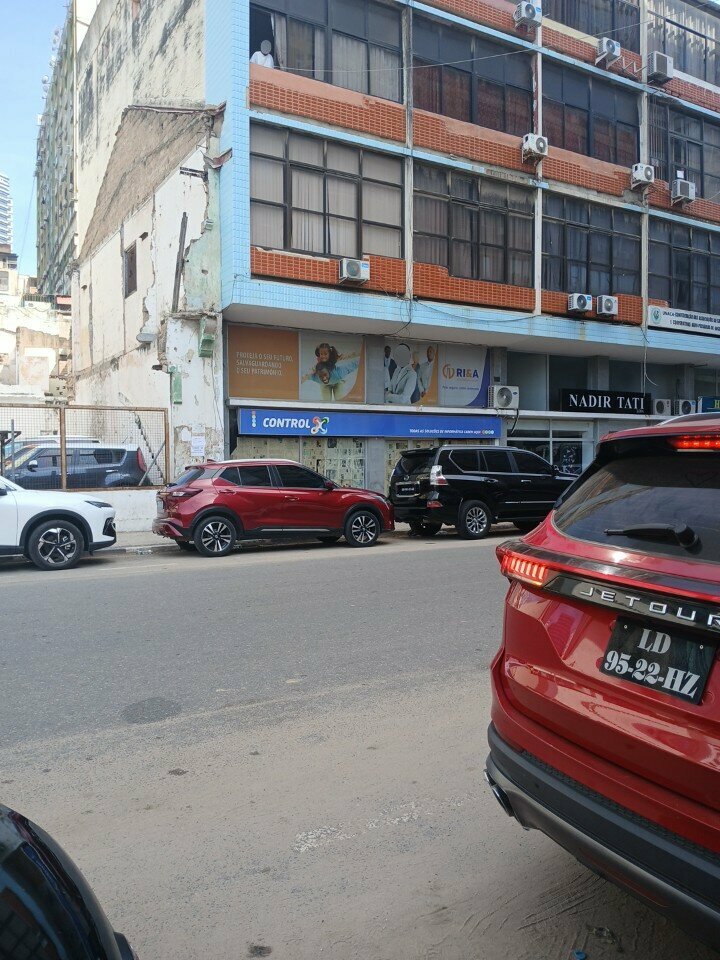 Bilgisayar mağazaları Control, Loanda, foto