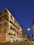 The First Dolce - Preferred Hotels & Resorts (Via del Corso No:55), otel  Roma'dan