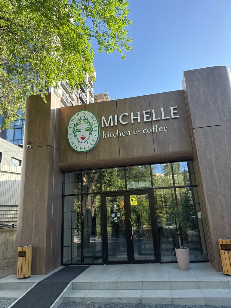 Kafe Michelle Kitchen & Coffee, Bişkek, foto