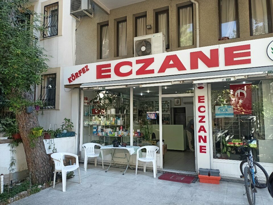 Eczaneler Körfez Eczanesi, İzmir, foto