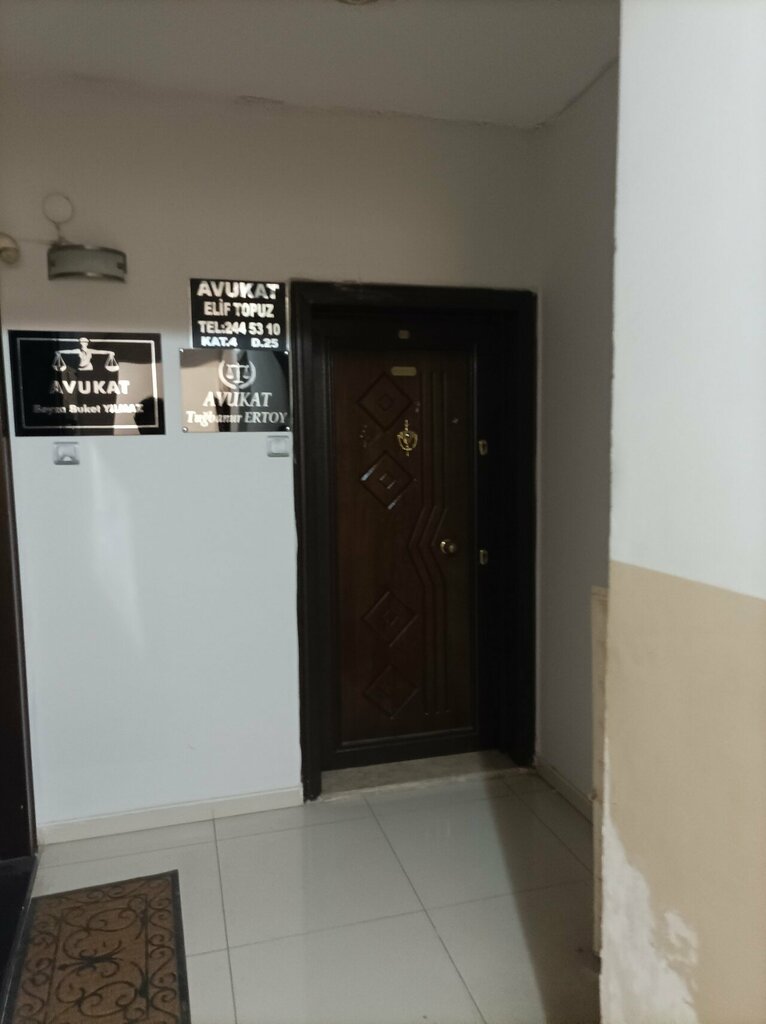 Avukatlar Elif topuz, Antalya, foto