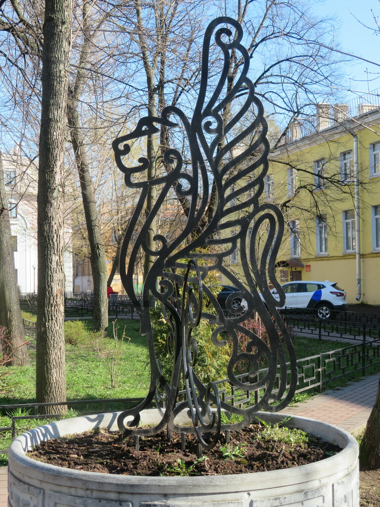 Park, sokak heykeli Композиция Грифон, Saint‑Petersburg, foto