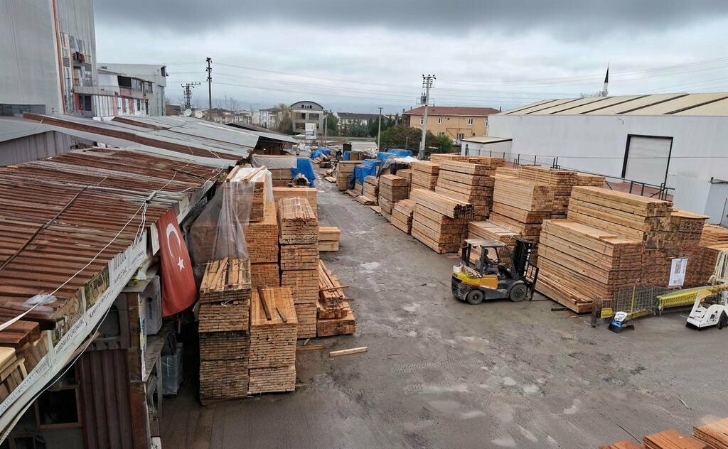 Parklar ve ormanlar Kereste Pazarı, Kartepe, foto