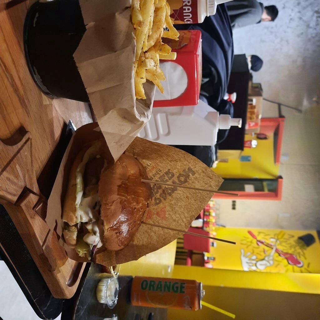 Fast food Papyon Burger, Talas, foto