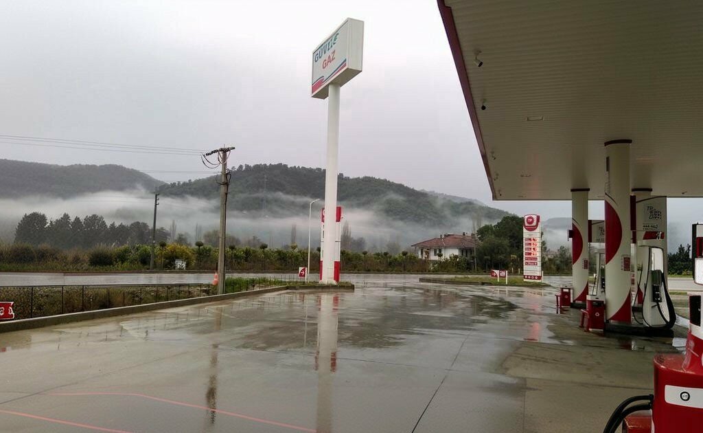 Benzin istasyonu Türkiye Petrolleri, Ortaca, foto