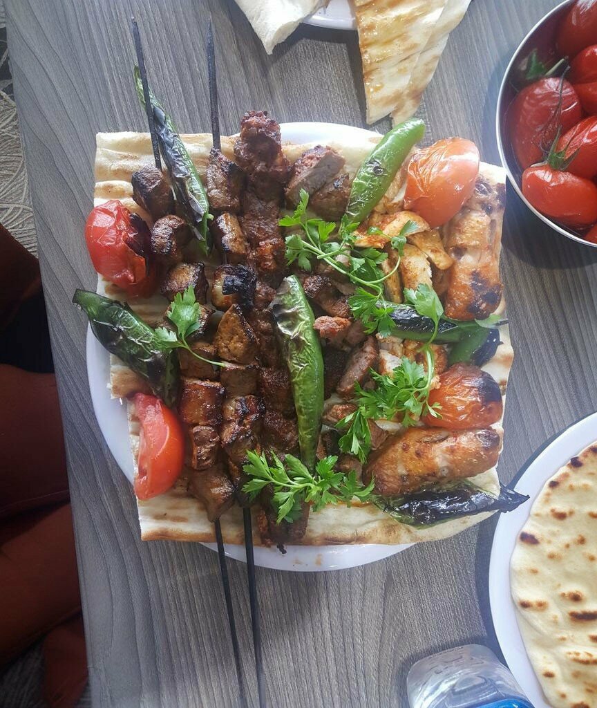 Restoran Ceylan Kardeşler Kebap Ve Pide Salonu, Van, foto