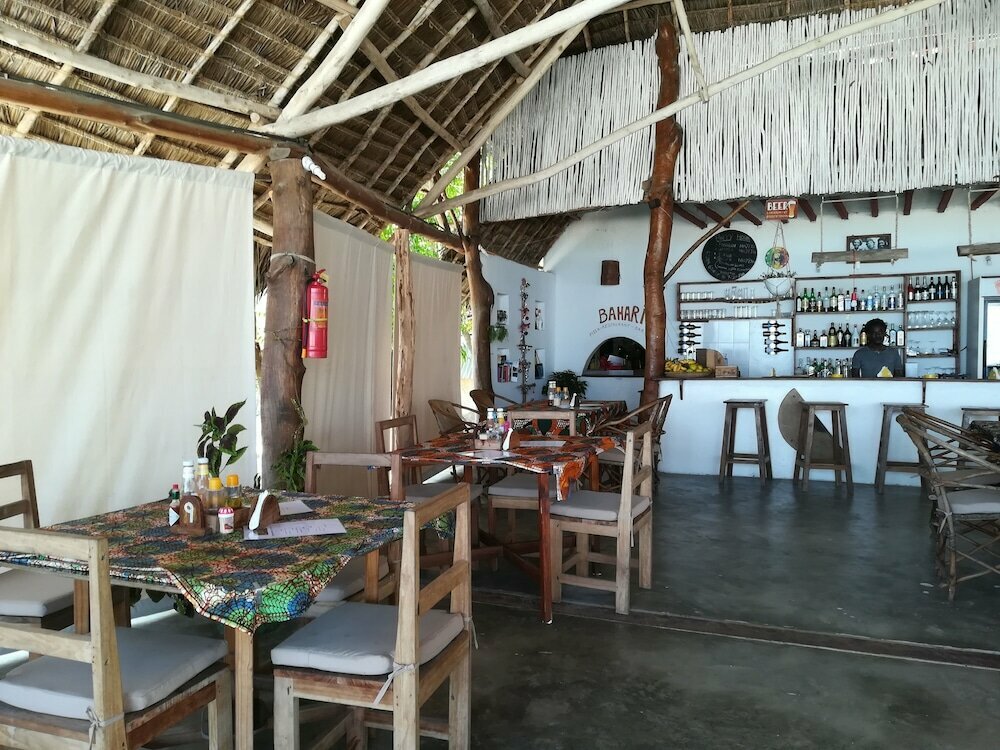 Otel Bahari Pizza Restaurant and Bungalows, Dünya, foto