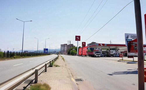 Benzin istasyonu Petrol Ofisi, Pazar, foto