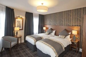 The Queen Hotel Wetherspoon (1 High Street,Aldershot,Hampshire GU11 1BH,), otel  İngiltere'den