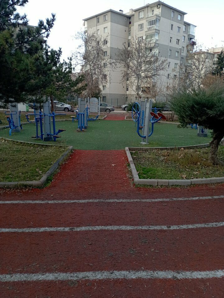 Kültür ve eğlence parkları Yekta Güngör Özden Spor Alanı, Ankara, foto