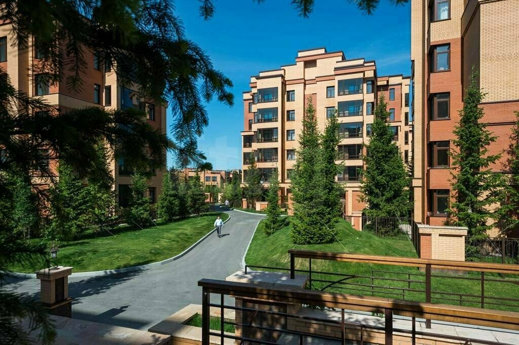 Konut blokları Кедровый парк, Surgut, foto