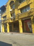 Condominium Charcas (Santa Cruz de la Sierra, Distrito Municipal 11, Avenida Charcas, 251), bina, site yönetimi  Santa‑Krus'tan