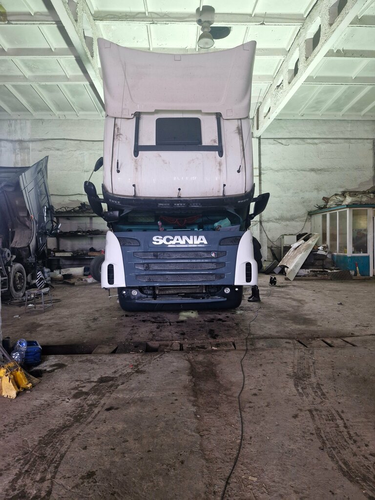 Kamyonların onarımı Ремонт грузовых автомобилей, Kursk, foto