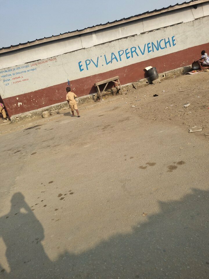 i̇lkokul École Primaire Privée La Pervenche, Abican, foto