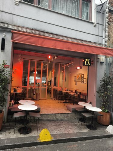 Zula, restoran, İnönü Mah., Harbiye Çayırı Sok., No:101, Şişli ...