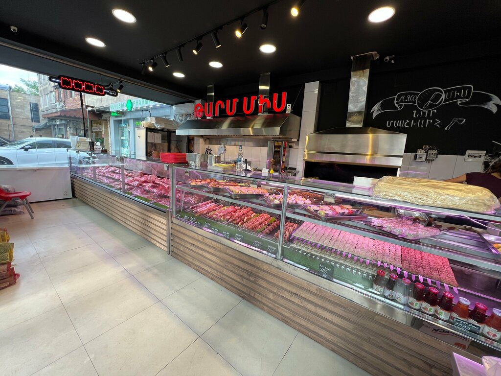 Kasap, şarküteri New world of meat, Erivan, foto