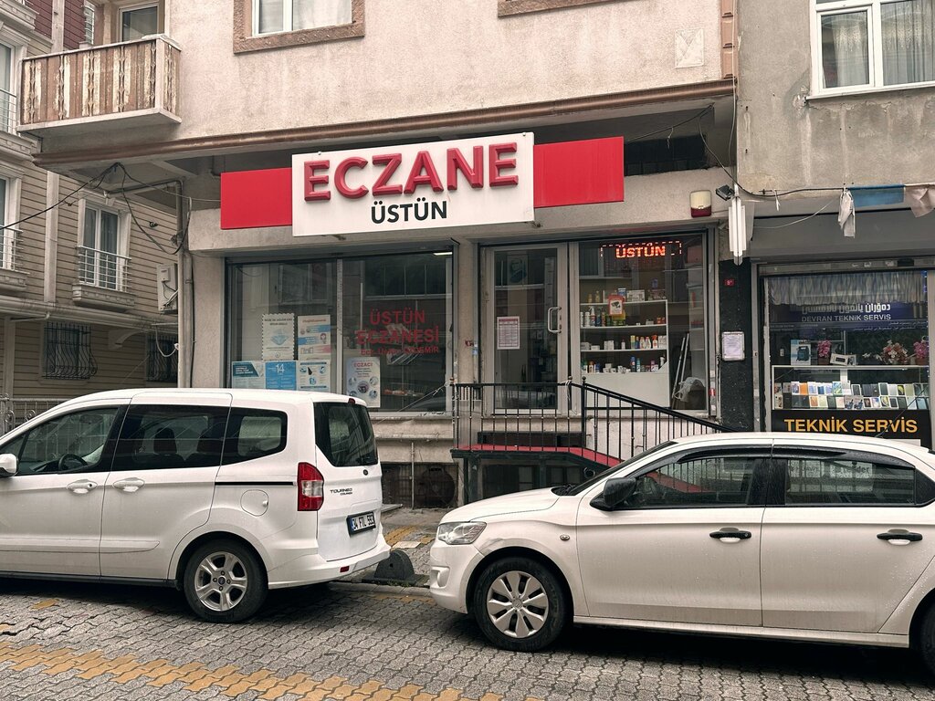 Eczaneler Eczane Üstün, İstanbul, foto