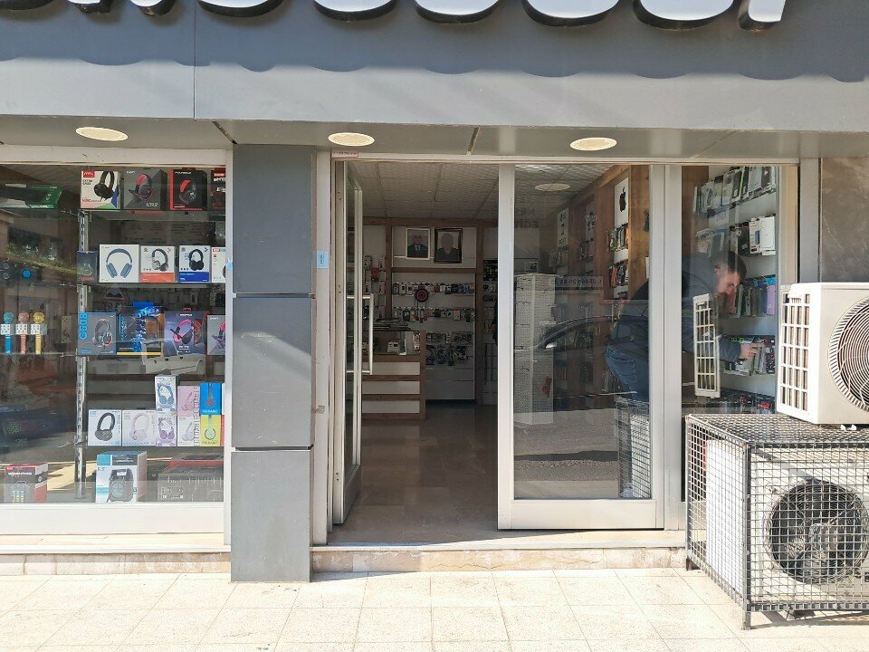 Cep telefonu ve aksesuarları satış mağazaları Karamel Cep Aksesuar, İzmir, foto