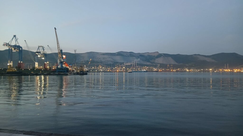 i̇skele, liman, gemicilik firmaları Novorossisky morskoy torgovy port, Novorossiysk, foto