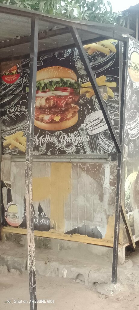 Fast food Hamburgaria, Loanda, foto