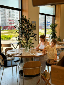 Louis (ulitsa imeni A.F. Voystrochenko No:5, Bryansk), restoran  Briansk'tan