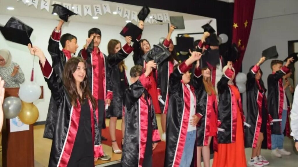 Ortaokul Paşaköy Ortaokulu, İstanbul, foto