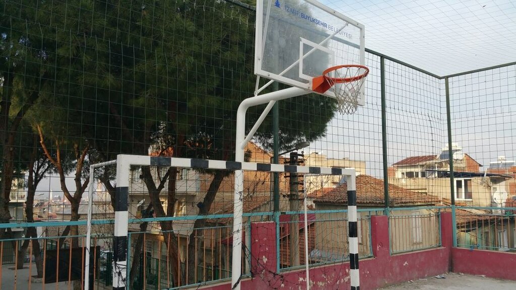 Ortaokul 80. Yıl Cumhuriyet Ortaokulu, Tire, foto