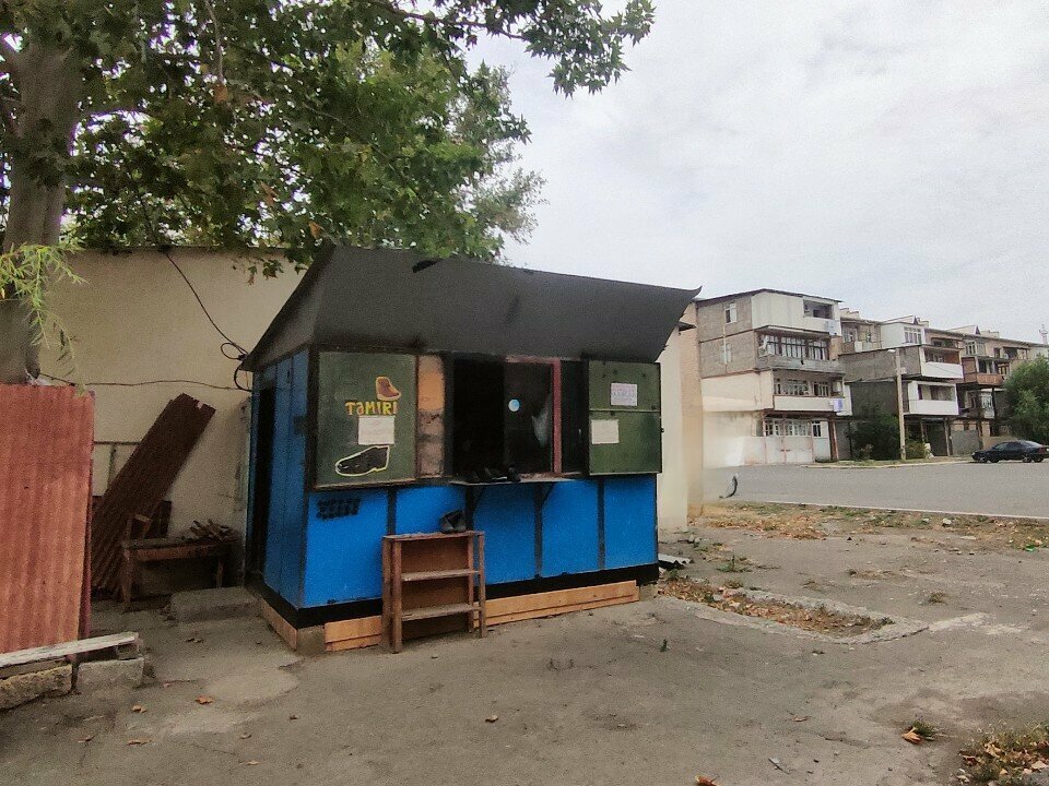 Ayakkabı tamiri Ayaqqabı Təmiri, Gence, foto