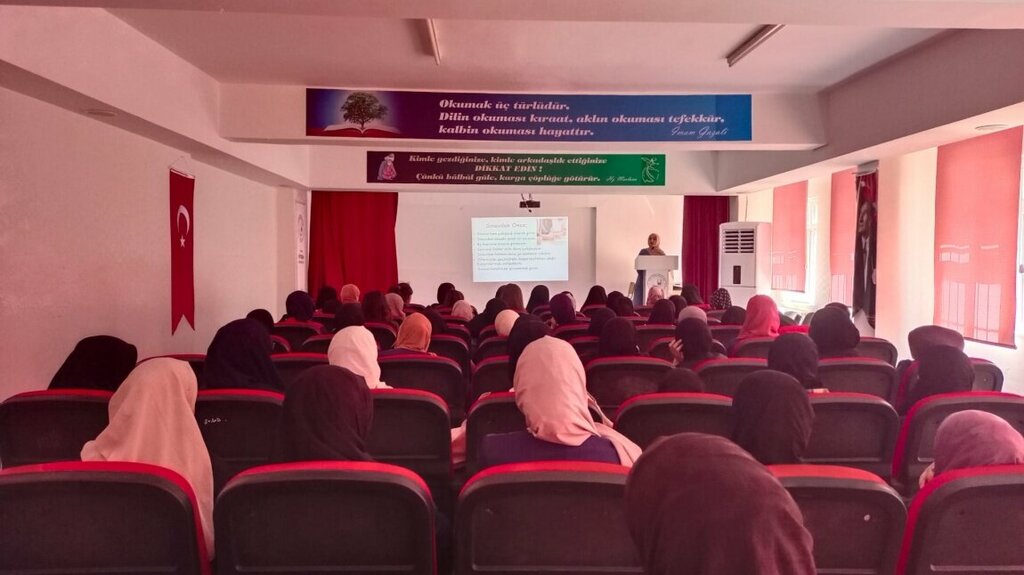Lise Eyüp Gökçeimam Anadolu İmam Hatip Lisesi, Kilis, foto