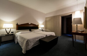 Central Palace Hotel Federico II (Via Principe di Villafranca No:60, Palermo), otel  Palermo'dan