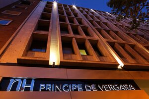 Apartamento Principe de Vergara IV (Madrid, Calle Padre Jesús Ordóñez), otel  Madrid'den
