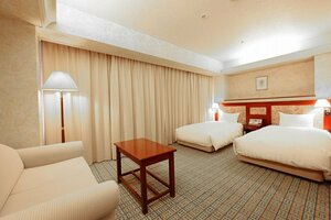 Hotel Monarque Tottori (Tottori, Eiraku Onsen 403), otel  Tottori'den