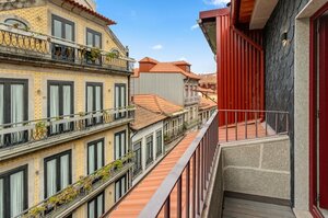 Oporto Home Boutique Apartments - Wine Cellars (Porto, Vila Nova de Gaia, Rua Manuel Alves dos Reis, 166), otel  Porto'dan