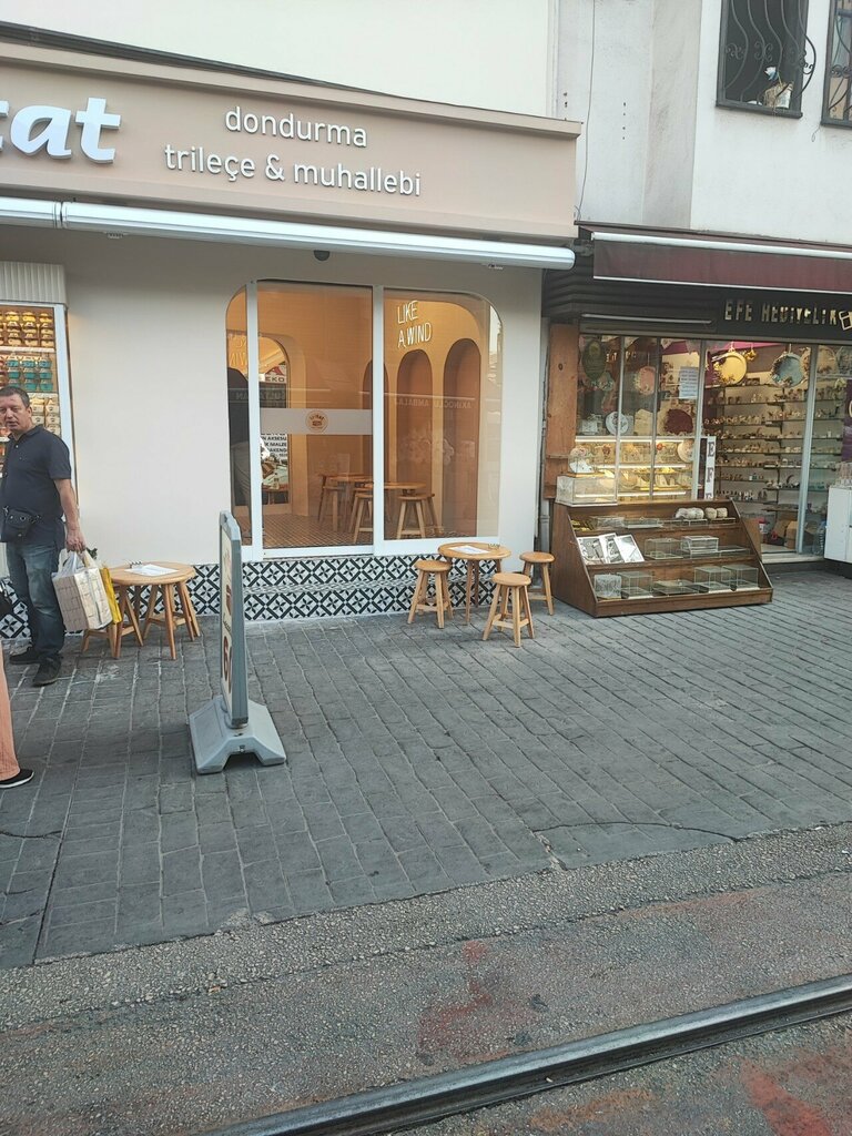 Pasta, şekerleme ve tatlı Tritat Dondurma Trileçe Muhallebi, Bursa, foto