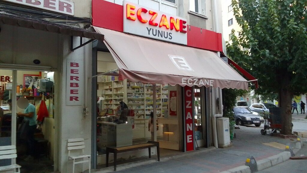 Eczaneler Yunus Eczanesi, İzmir, foto