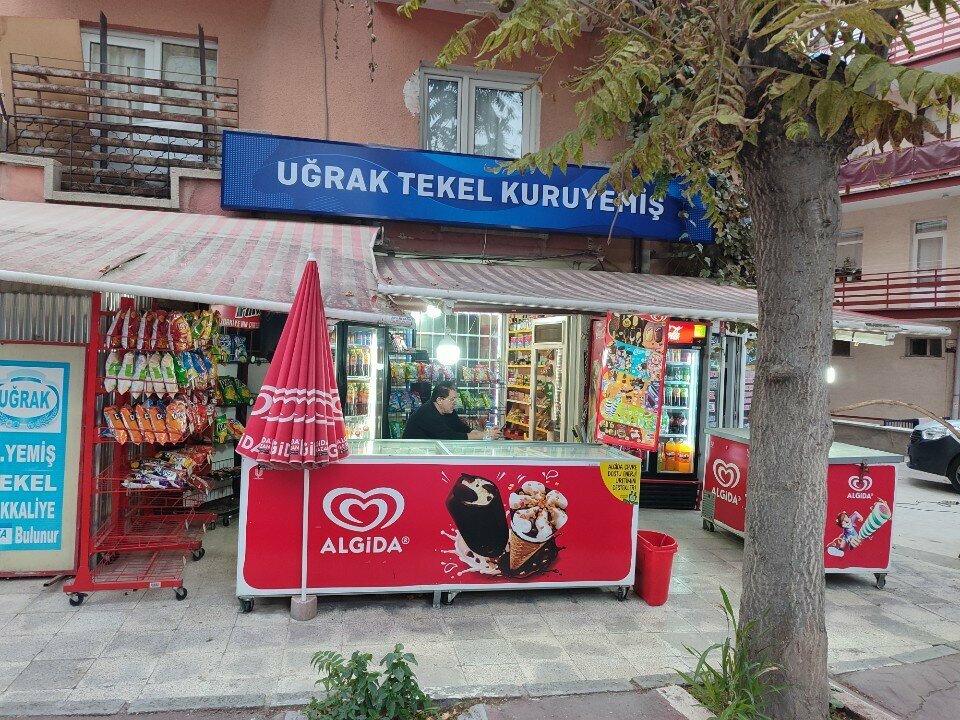 Alkollü içecekler Uğrak tekel kuruyemiş, Ankara, foto