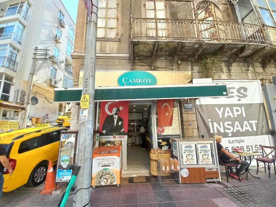 Süt ürünleri satış mağazaları Çamköy Mandıra & Şarküteri, İzmir, foto