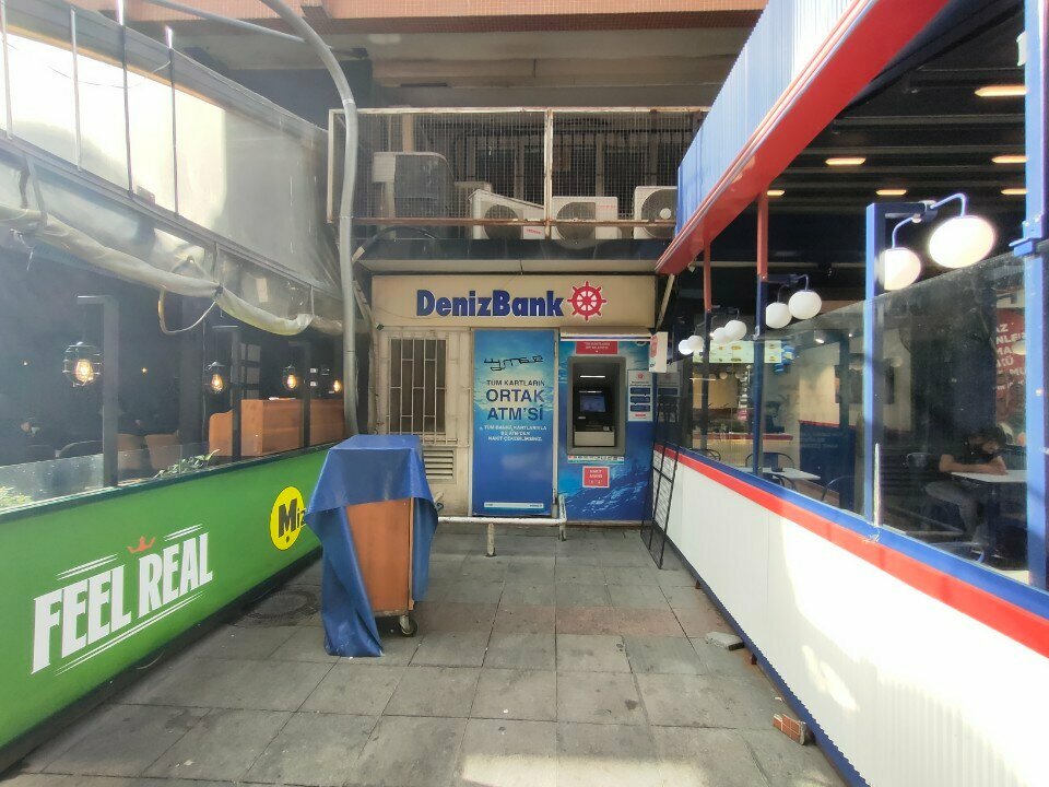 ATM'ler DenizBank ATM, İstanbul, foto
