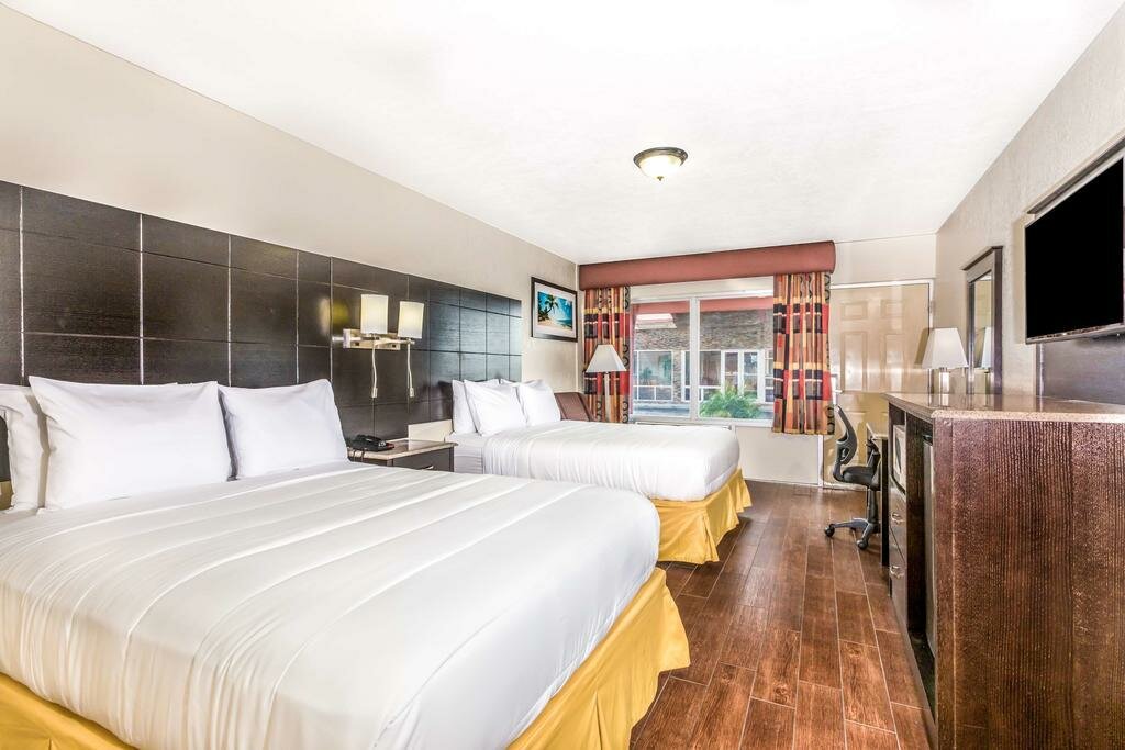 Otel Econo Lodge Inn & Suites, Florida City, foto