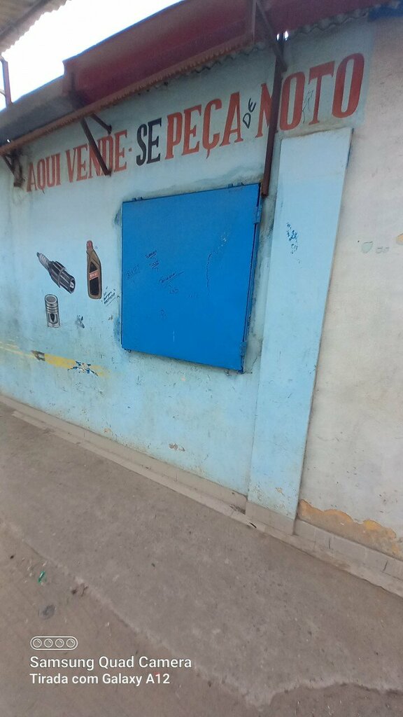 Motosiklet yedek parçaları Venda de peças de motas, Loanda, foto