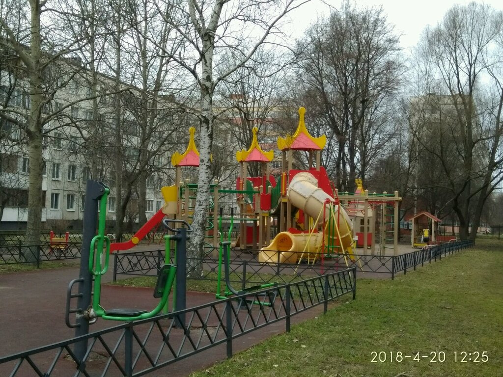 Oyun alanı Playground, Saint‑Petersburg, foto