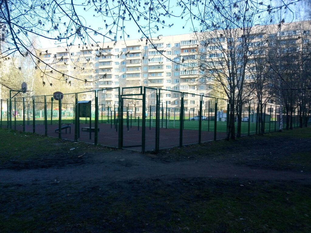 Spor alanı Баскетбольная площадка, Saint‑Petersburg, foto