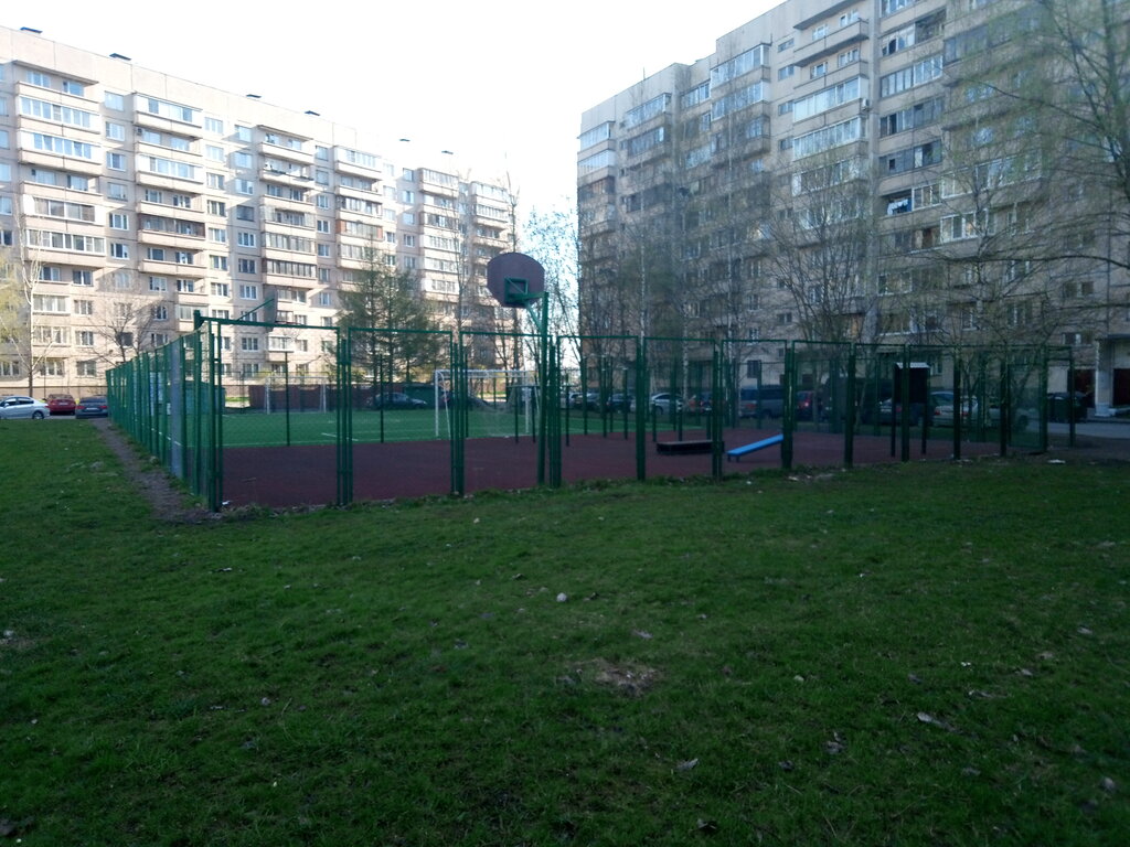 Spor alanı Баскетбольная площадка, Saint‑Petersburg, foto