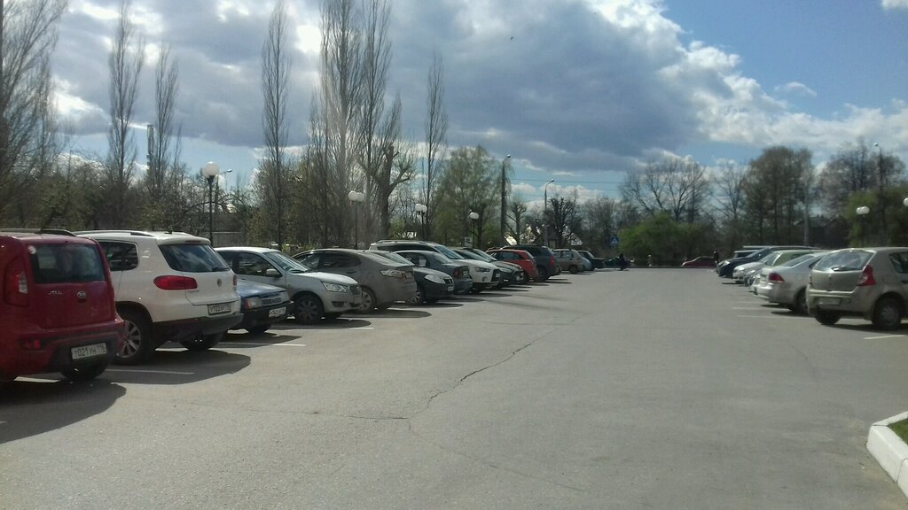Otoparklar Парковка при бахэтле, Kazan, foto