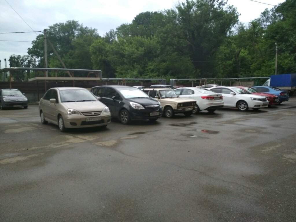 Otoparklar Parking lot, Krasnodar, foto