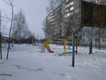 Playground (Kraynyaya ulitsa No:11, posyolok Upravlencheskiy), oyun alanı  Samara'dan