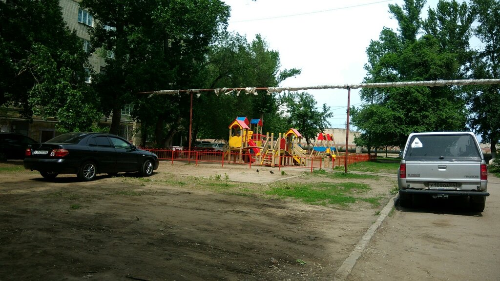 Oyun alanı Детская площадка, Saratov, foto