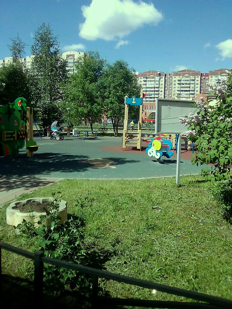 Oyun alanı Playground, Saint‑Petersburg, foto
