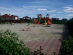 Playground (Belgorodskiy rayon, Dubovskoye selskoye poseleniye, posyolok Dubovoye, kottedzhny posyolok Dubovskaya zastava), oyun alanı  Belgorodskaya oblastından